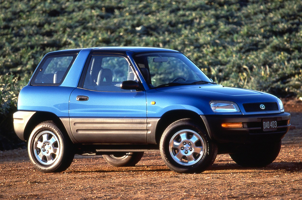 Toyota RAV4 - Um espaçoso SUV Híbrido.